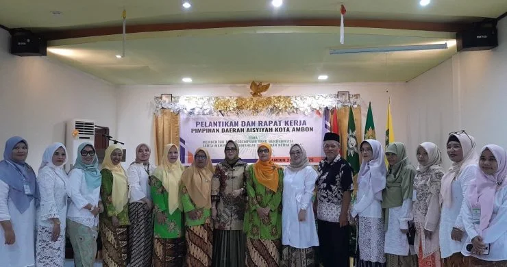 Ely Toisuta Hadiri Pelantikan Aisyiyah, Dorong Perempuan Jadi Ujung ...